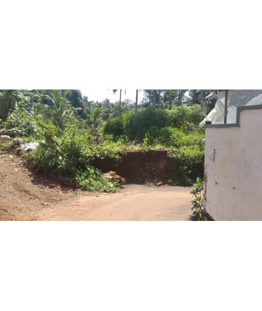 6 Cent House Plot For Sale in Kozhikode Chevayoor